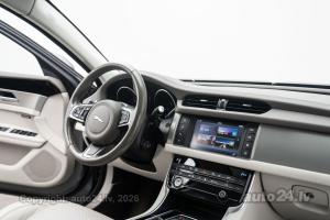 Grey Jaguar XF 2017 in Tallinn, with an engine capacity of 2.00 L and mileage of 196 thousand km for 12999 €, photo 13 on AUTOMOTO.COM.LV