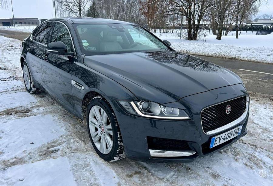 Pelēks Jaguar XF 2018 Tauragė, ar dzinēja tilpumu 2.00 L un nobraukumu 160 tūkst. km par 10400 €, foto 5 vietnē AUTOMOTO.COM.LV