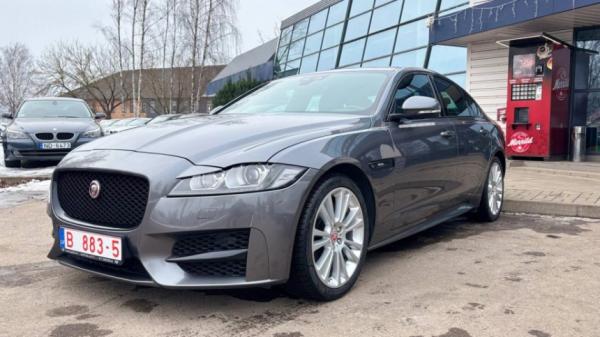 Grey Jaguar XF 2018 in Riga, with an engine capacity of 2.00 L and mileage of 146 thousand km for 16990 €, photo 1 on AUTOMOTO.COM.LV