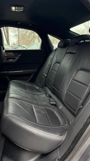 Grey Jaguar XF 2018 in Riga, with an engine capacity of 2.00 L and mileage of 146 thousand km for 16990 €, photo 16 on AUTOMOTO.COM.LV