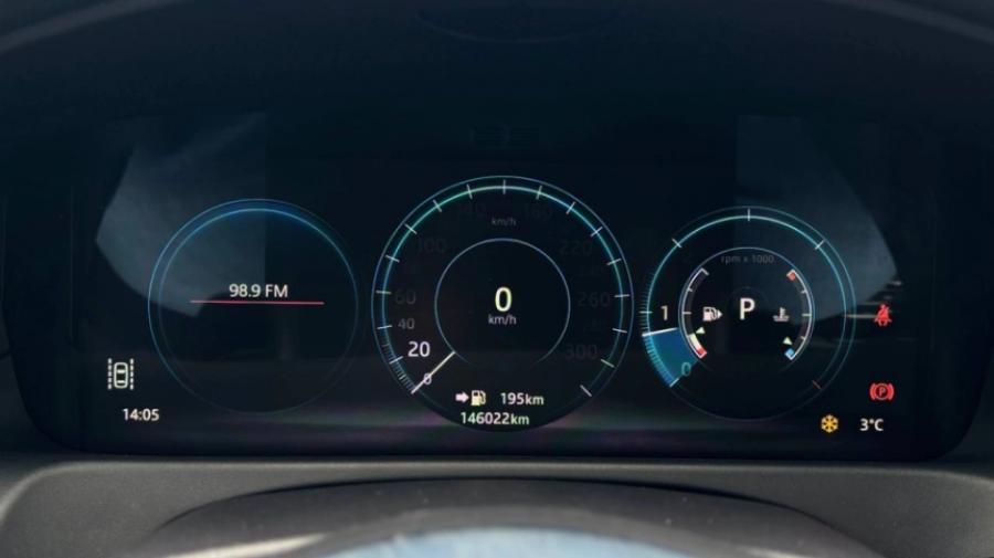 Grey Jaguar XF 2018 in Riga, with an engine capacity of 2.00 L and mileage of 146 thousand km for 16990 €, photo 20 on AUTOMOTO.COM.LV