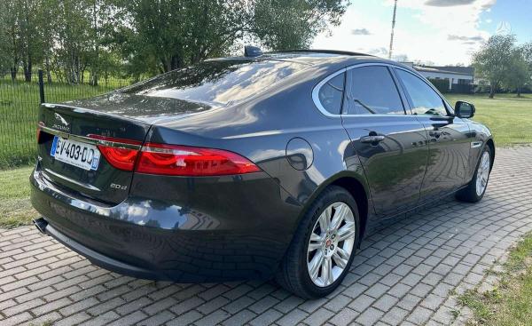 Ягуар ХФ 2018 в Таураге на AUTOMOTO.COM.LV Серый Ягуар ХФ 2018 в Таураге, объемом двигателя 2.00 л и пробегом 160 тыс. км за 9800 €, фото 5 на AUTOMOTO.COM.LV