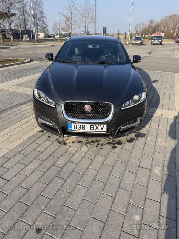 Pelēks Jaguar XF 2015 Tallina, ar dzinēja tilpumu 2.20 L un nobraukumu 254 tūkst. km par 10700 €, foto 1 vietnē AUTOMOTO.COM.LV