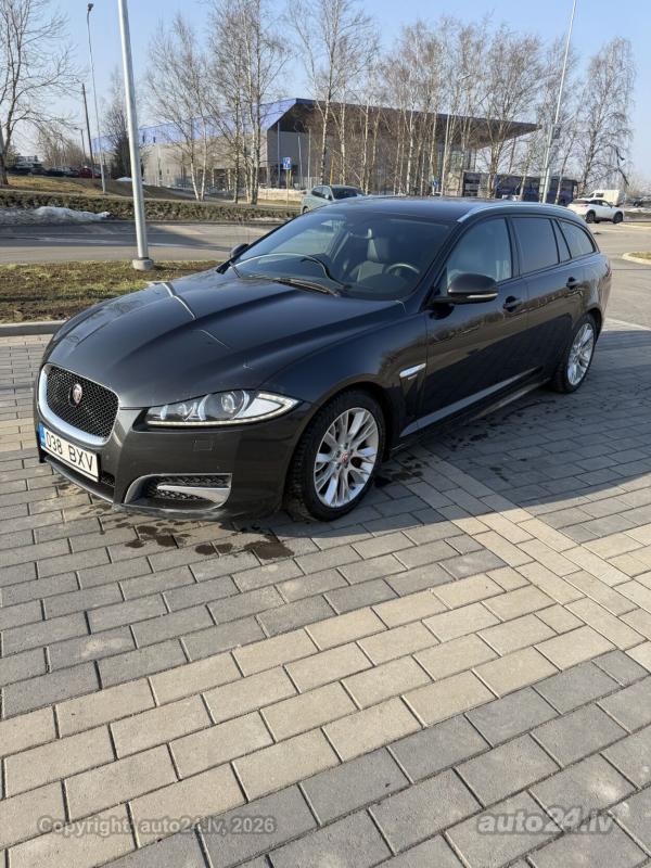 Grey Jaguar XF 2015 in Tallinn, with an engine capacity of 2.20 L and mileage of 254 thousand km for 10700 €, photo 2 on AUTOMOTO.COM.LV