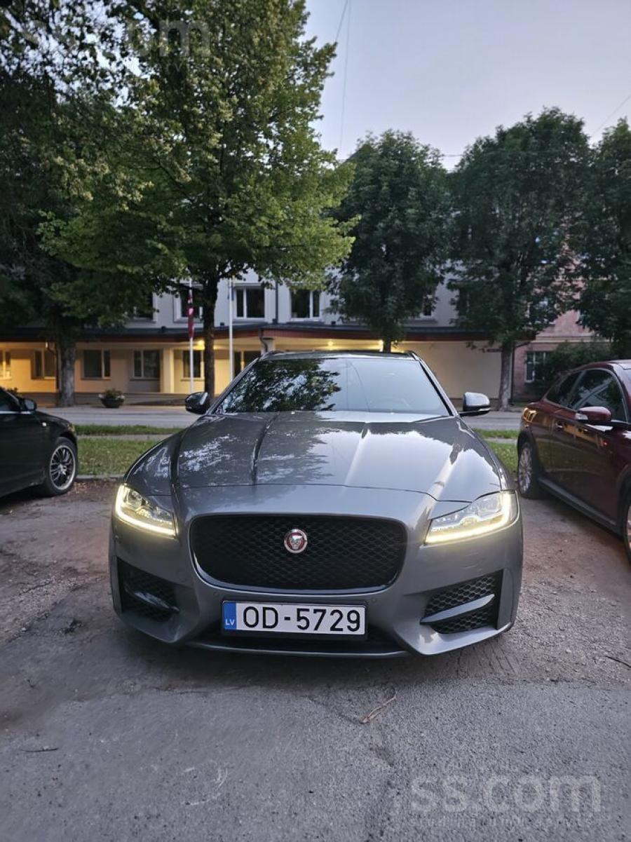 Grey Jaguar XF 2019 in Jelgava, with an engine capacity of 2.00 L and mileage of 150 thousand km for 16000 €, photo 17 on AUTOMOTO.COM.LV
