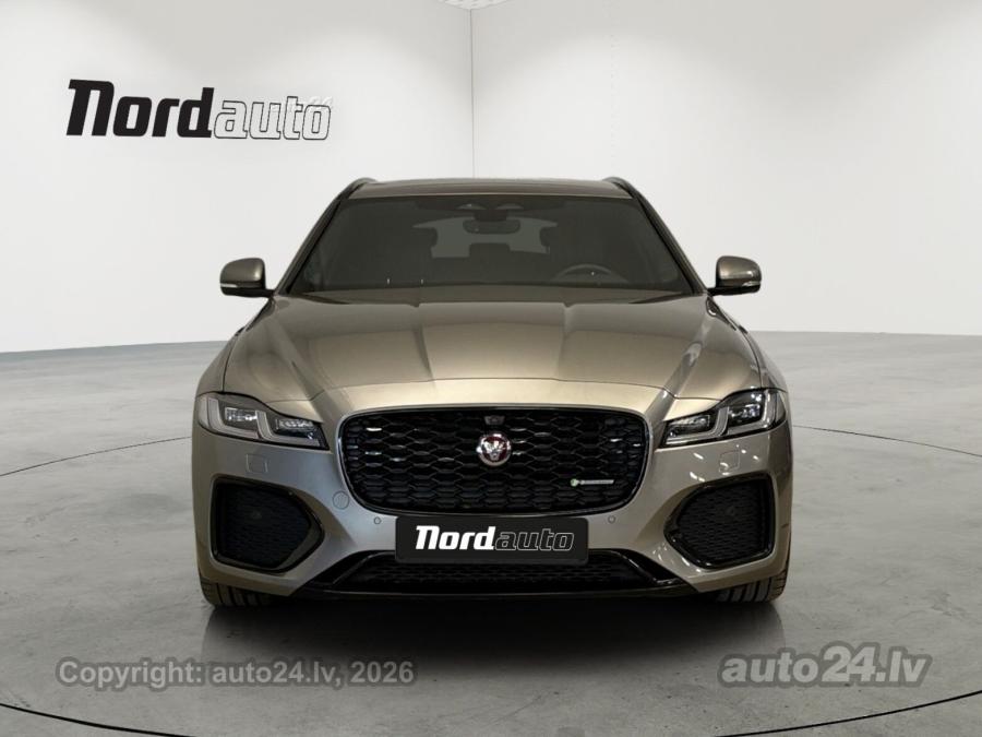 Grey Jaguar XF 2021 in Tallinn, with an engine capacity of 2.00 L and mileage of 70 thousand km for 26900 €, photo 4 on AUTOMOTO.COM.LV