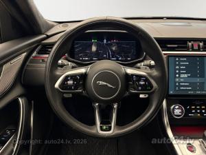 Grey Jaguar XF 2021 in Tallinn, with an engine capacity of 2.00 L and mileage of 70 thousand km for 26900 €, photo 9 on AUTOMOTO.COM.LV