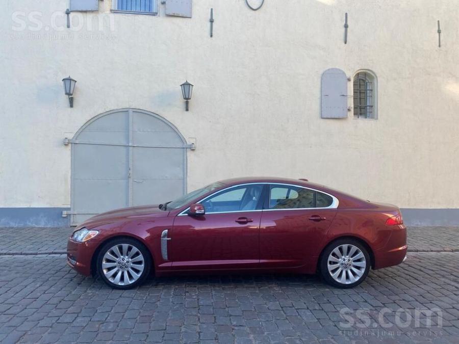 Red Jaguar XF 2008 in Riga, with an engine capacity of 3.00 L and mileage of 141 thousand km for 4900 €, photo 14 on AUTOMOTO.COM.LV