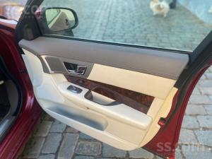 Red Jaguar XF 2008 in Riga, with an engine capacity of 3.00 L and mileage of 141 thousand km for 4500 €, photo 13 on AUTOMOTO.COM.LV