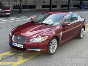 Красный Ягуар ХФ 2008 в Рига, объемом двигателя 3.00 л и пробегом 142 тыс. км за 6500 €, фото  на AUTOMOTO.COM.LV