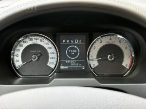 Красный Ягуар ХФ 2008 в Рига, объемом двигателя 3.00 л и пробегом 142 тыс. км за 6500 €, фото 10 на AUTOMOTO.COM.LV