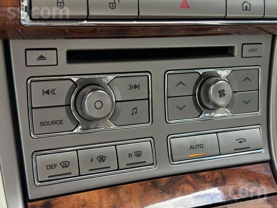 Красный Ягуар ХФ 2008 в Рига, объемом двигателя 3.00 л и пробегом 142 тыс. км за 6500 €, фото 30 на AUTOMOTO.COM.LV