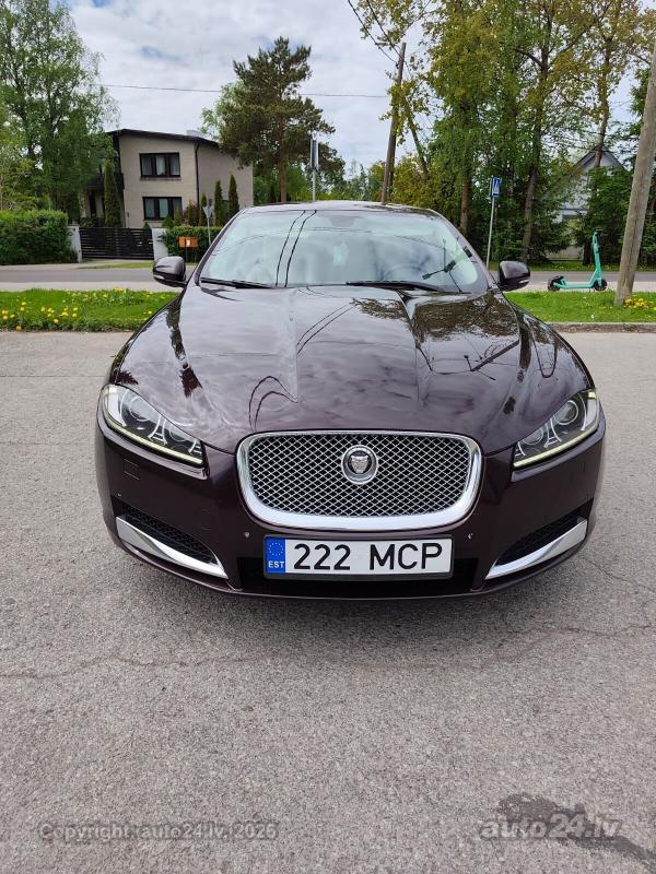 Red Jaguar XF 2011 in Tallinn, with an engine capacity of 2.20 L and mileage of 270 thousand km for 7777 €, photo 3 on AUTOMOTO.COM.LV