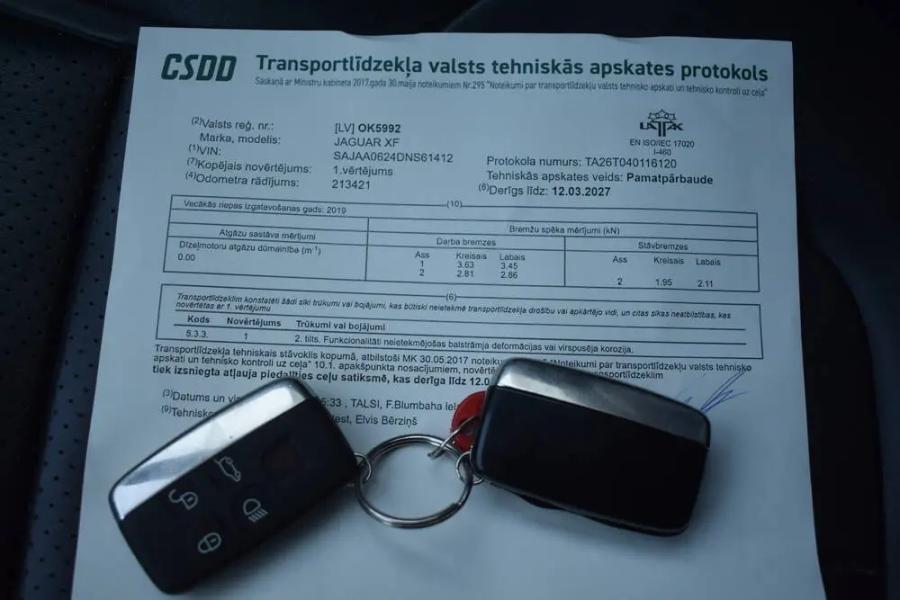 Красный Ягуар ХФ 2012 в Талси, объемом двигателя 3.00 л и пробегом 212 тыс. км за 9500 €, фото 26 на AUTOMOTO.COM.LV