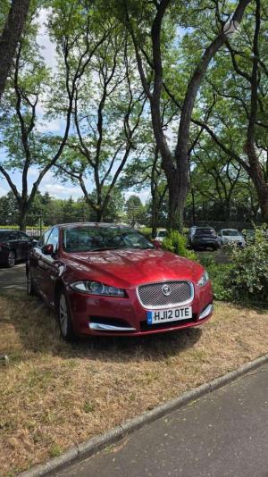 Sarkans Jaguar XF 2012 Viļņa, ar dzinēja tilpumu 2.18 L un nobraukumu 2300 tūkst. km par 2650 €, foto 3 vietnē AUTOMOTO.COM.LV