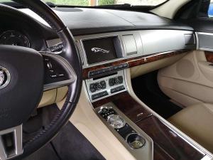 Sarkans Jaguar XF 2012 Viļņa, ar dzinēja tilpumu 2.18 L un nobraukumu 262 tūkst. km par 6500 €, foto 7 vietnē AUTOMOTO.COM.LV
