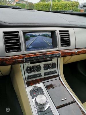 Sarkans Jaguar XF 2012 Viļņa, ar dzinēja tilpumu 2.18 L un nobraukumu 262 tūkst. km par 6500 €, foto 12 vietnē AUTOMOTO.COM.LV
