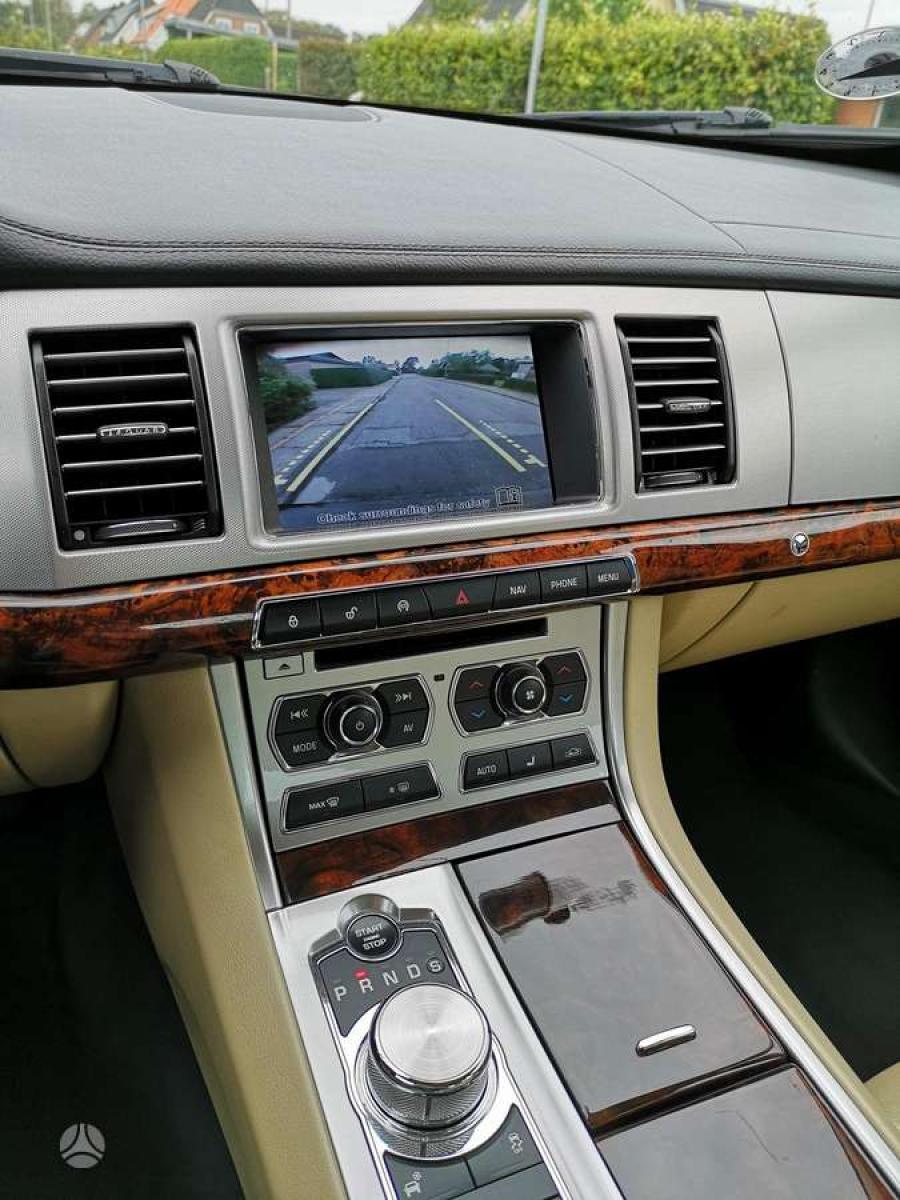 Sarkans Jaguar XF 2012 Viļņa, ar dzinēja tilpumu 2.18 L un nobraukumu 262 tūkst. km par 6500 €, foto 12 vietnē AUTOMOTO.COM.LV
