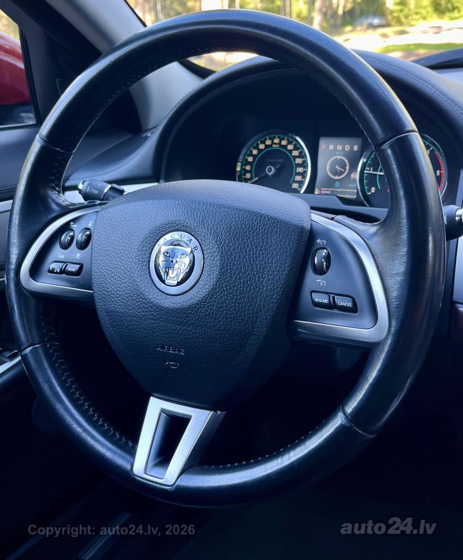 Red Jaguar XF 2013 in Tallinn, with an engine capacity of 3.00 L and mileage of 267 thousand km for 8400 €, photo 6 on AUTOMOTO.COM.LV