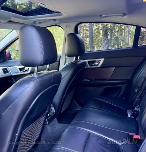 Red Jaguar XF 2013 in Tallinn, with an engine capacity of 3.00 L and mileage of 267 thousand km for 8400 €, photo 11 on AUTOMOTO.COM.LV