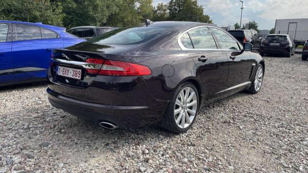 Red Jaguar XF 2013 in Kaunas, with an engine capacity of 2.99 L and mileage of 240 thousand km for 7700 €, photo 6 on AUTOMOTO.COM.LV