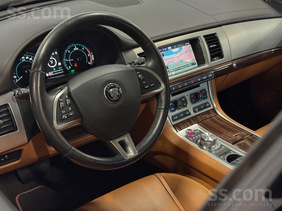 Sarkans Jaguar XF 2015 Jūrmala, ar dzinēja tilpumu 3.00 L un nobraukumu 193 tūkst. km par 9850 €, foto 16 vietnē AUTOMOTO.COM.LV