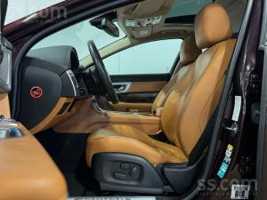Sarkans Jaguar XF 2015 Jūrmala, ar dzinēja tilpumu 3.00 L un nobraukumu 193 tūkst. km par 9850 €, foto 18 vietnē AUTOMOTO.COM.LV
