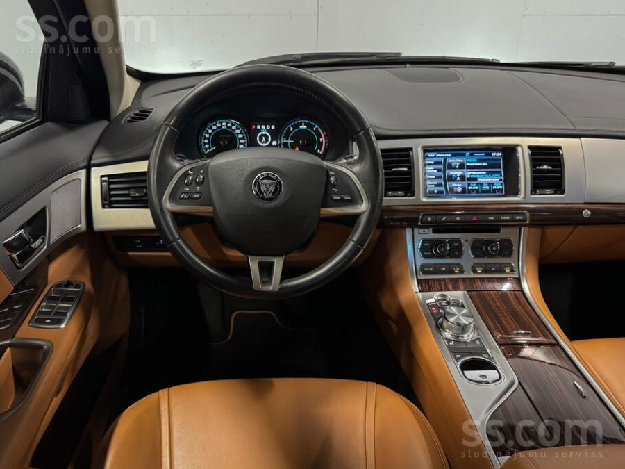 Sarkans Jaguar XF 2015 Jūrmala, ar dzinēja tilpumu 3.00 L un nobraukumu 193 tūkst. km par 9850 €, foto 26 vietnē AUTOMOTO.COM.LV