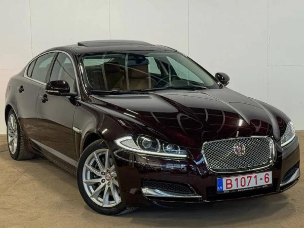 Sarkans Jaguar XF 2015 Jūrmala, ar dzinēja tilpumu 3.00 L un nobraukumu 193 tūkst. km par 9850 €, foto 4 vietnē AUTOMOTO.COM.LV