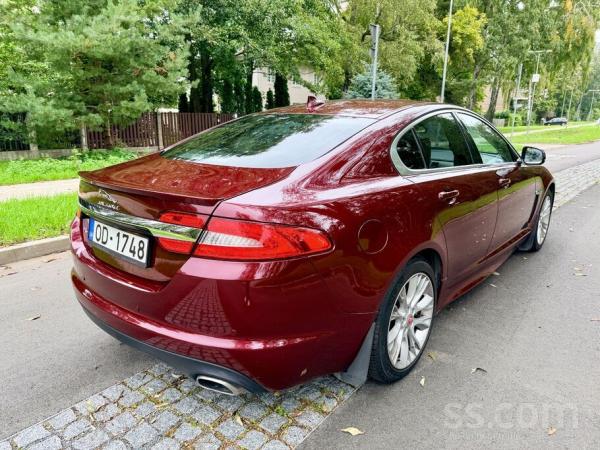 Jaguar XF 2015 Rīga vietnē Sarkans Jaguar XF 2015 Rīga, ar dzinēja tilpumu 2.20 L un nobraukumu 294 tūkst. km par 8300 €, foto 5 vietnē AUTOMOTO.COM.LV