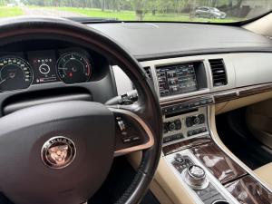 Sarkans Jaguar XF 2015 Rīga, ar dzinēja tilpumu 2.20 L un nobraukumu 294 tūkst. km par 8300 €, foto 8 vietnē AUTOMOTO.COM.LV