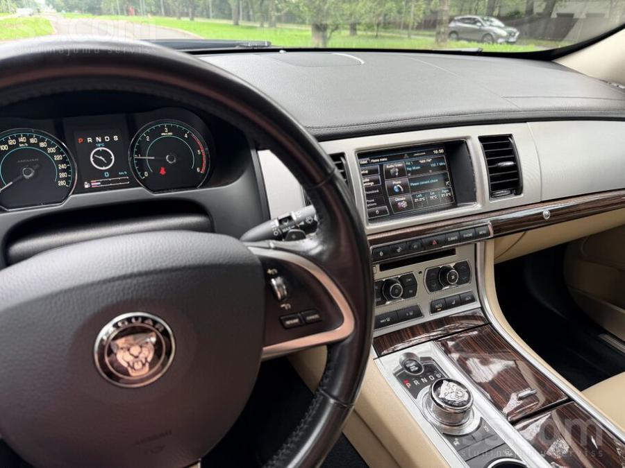 Sarkans Jaguar XF 2015 Rīga, ar dzinēja tilpumu 2.20 L un nobraukumu 294 tūkst. km par 8300 €, foto 8 vietnē AUTOMOTO.COM.LV