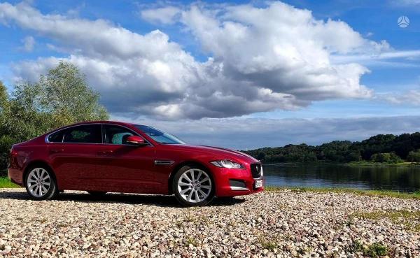 Sarkans Jaguar XF 2016 Kauņa, ar dzinēja tilpumu 2.00 L un nobraukumu 238 tūkst. km par 8900 €, foto 3 vietnē AUTOMOTO.COM.LV