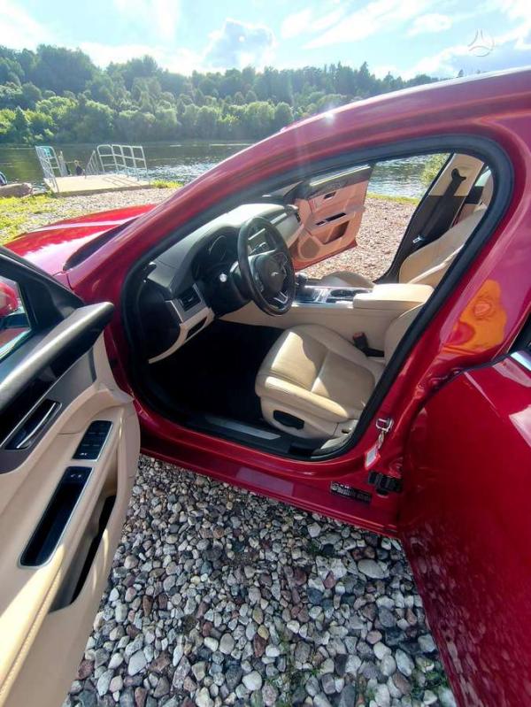Sarkans Jaguar XF 2016 Kauņa, ar dzinēja tilpumu 2.00 L un nobraukumu 238 tūkst. km par 8900 €, foto 5 vietnē AUTOMOTO.COM.LV