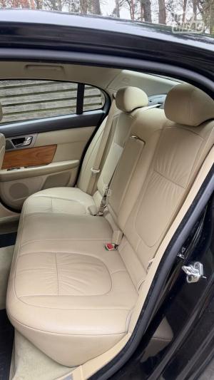 Jaguar XF 2008 in Vilnius, with an engine capacity of 2.70 L and mileage of 290 thousand km for 2250 €, photo 15 on AUTOMOTO.COM.LV