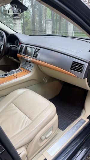 Jaguar XF 2008 in Vilnius, with an engine capacity of 2.70 L and mileage of 290 thousand km for 2250 €, photo 17 on AUTOMOTO.COM.LV