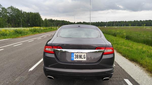 Jaguar XF 2008 Tallina, ar dzinēja tilpumu 4.20 L un nobraukumu 253 tūkst. km par 8000 €, foto 4 vietnē AUTOMOTO.COM.LV