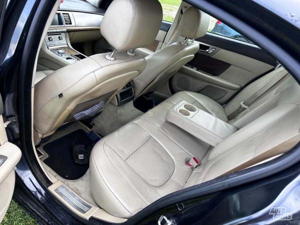 Jaguar XF 2008 in Silale, with an engine capacity of 2.70 L and mileage of 300 thousand km for 1000 €, photo 7 on AUTOMOTO.COM.LV