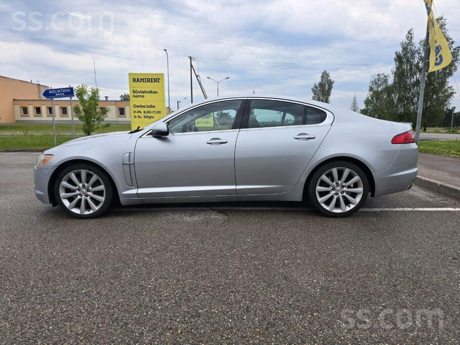 Jaguar XF 2009 in Riga, with an engine capacity of 3.00 L and mileage of 241 thousand km for 2600 €, photo 3 on AUTOMOTO.COM.LV