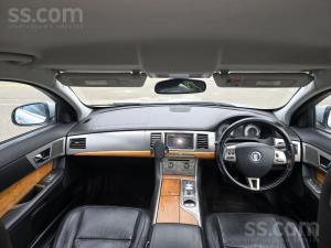 Jaguar XF 2009 in Riga, with an engine capacity of 3.00 L and mileage of 241 thousand km for 2600 €, photo 9 on AUTOMOTO.COM.LV