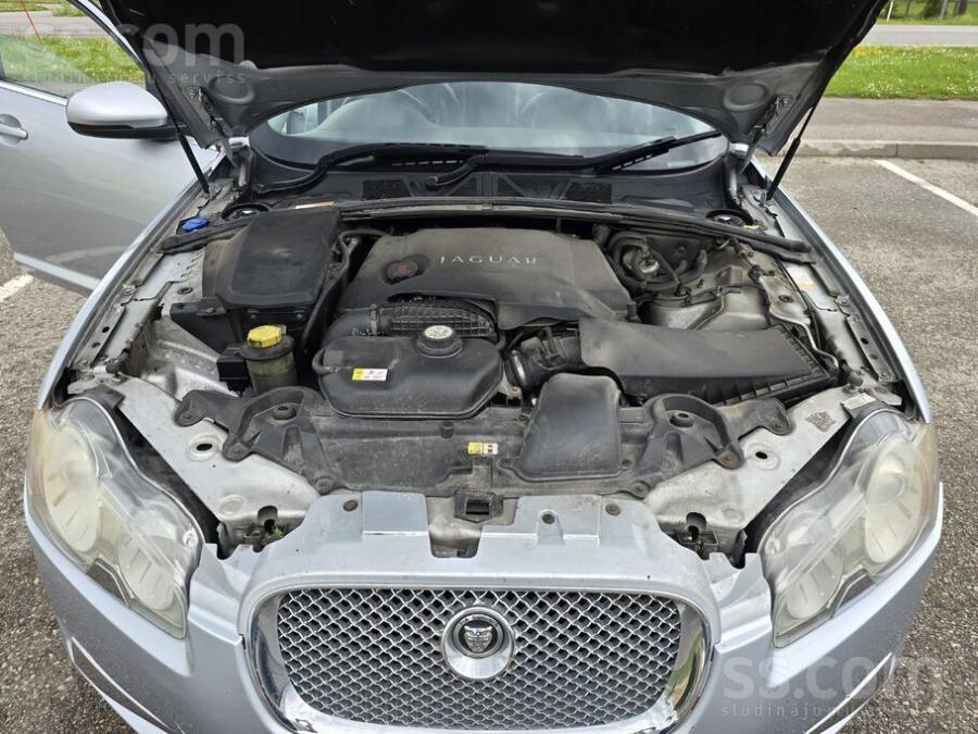 Jaguar XF 2009 in Riga, with an engine capacity of 3.00 L and mileage of 241 thousand km for 2600 €, photo 19 on AUTOMOTO.COM.LV