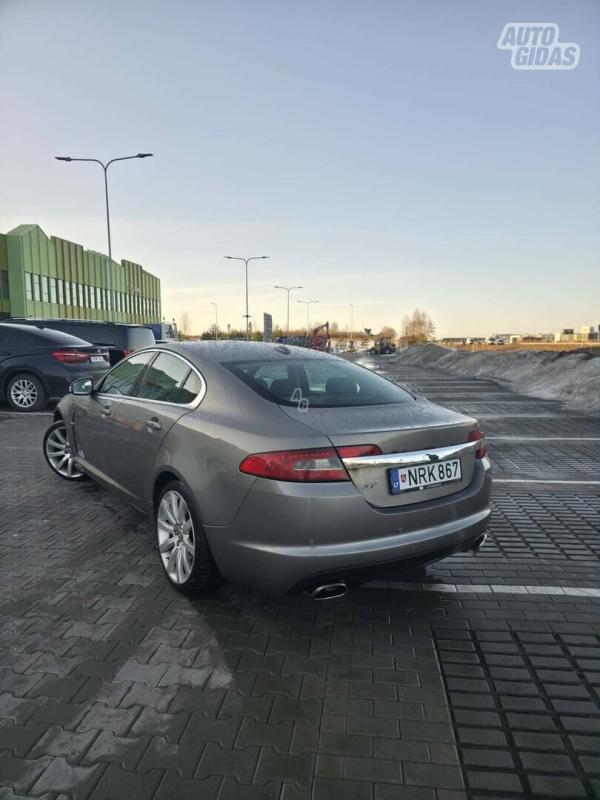 Jaguar XF 2009 Viļņa, ar dzinēja tilpumu 2.70 L un nobraukumu 298 tūkst. km par 2800 €, foto 3 vietnē AUTOMOTO.COM.LV