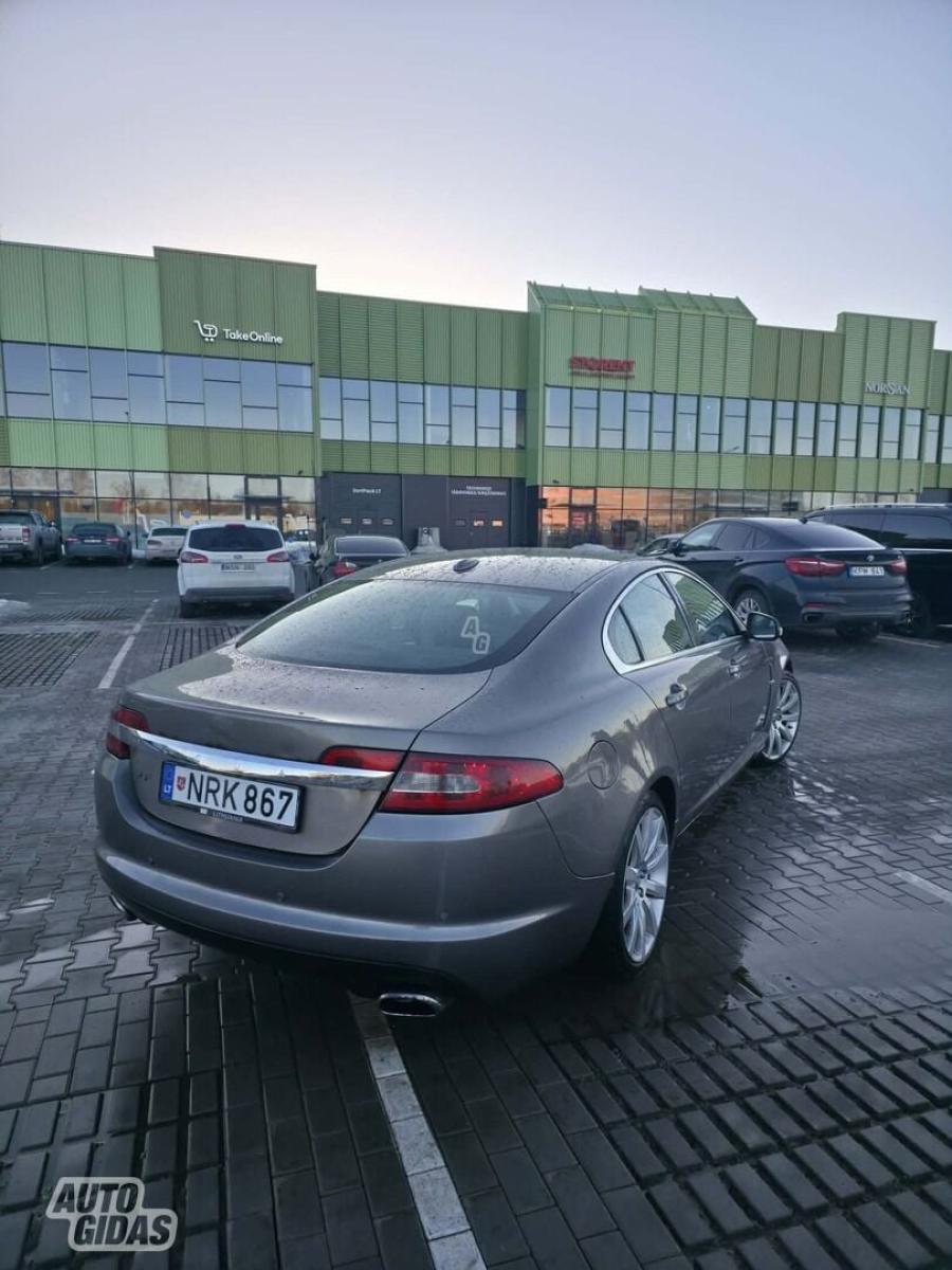 Jaguar XF 2009 Viļņa, ar dzinēja tilpumu 2.70 L un nobraukumu 298 tūkst. km par 2800 €, foto 4 vietnē AUTOMOTO.COM.LV