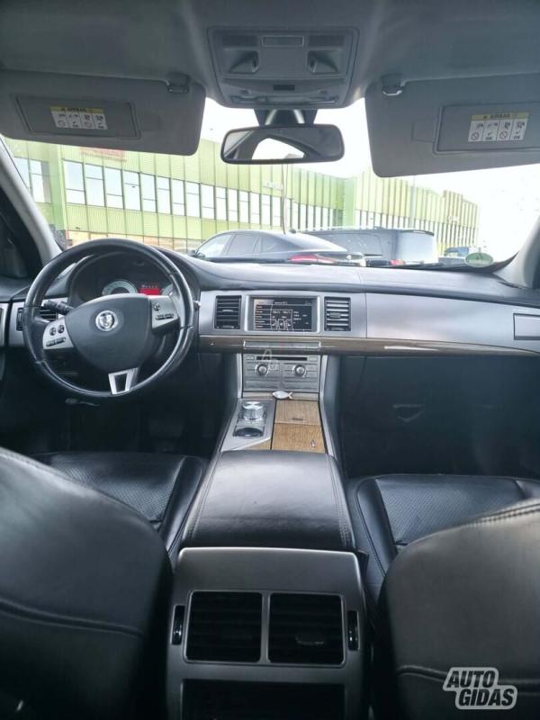 Jaguar XF 2009 Viļņa, ar dzinēja tilpumu 2.70 L un nobraukumu 298 tūkst. km par 2800 €, foto 5 vietnē AUTOMOTO.COM.LV