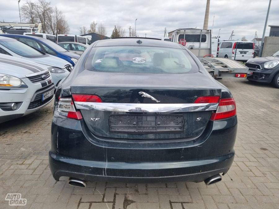 Jaguar XF 2010 Tauragė, ar dzinēja tilpumu 3.00 L un nobraukumu 225 tūkst. km par 3100 €, foto 6 vietnē AUTOMOTO.COM.LV