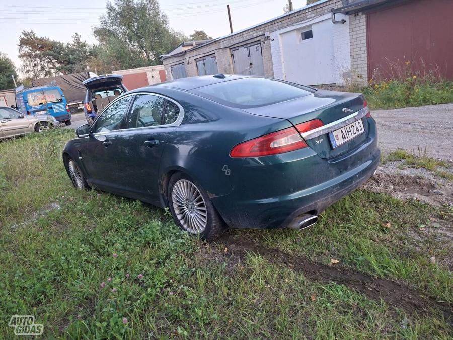 Jaguar XF 2010 Klaipėda, ar dzinēja tilpumu 3.00 L un nobraukumu 300 tūkst. km par 1000 €, foto 5 vietnē AUTOMOTO.COM.LV