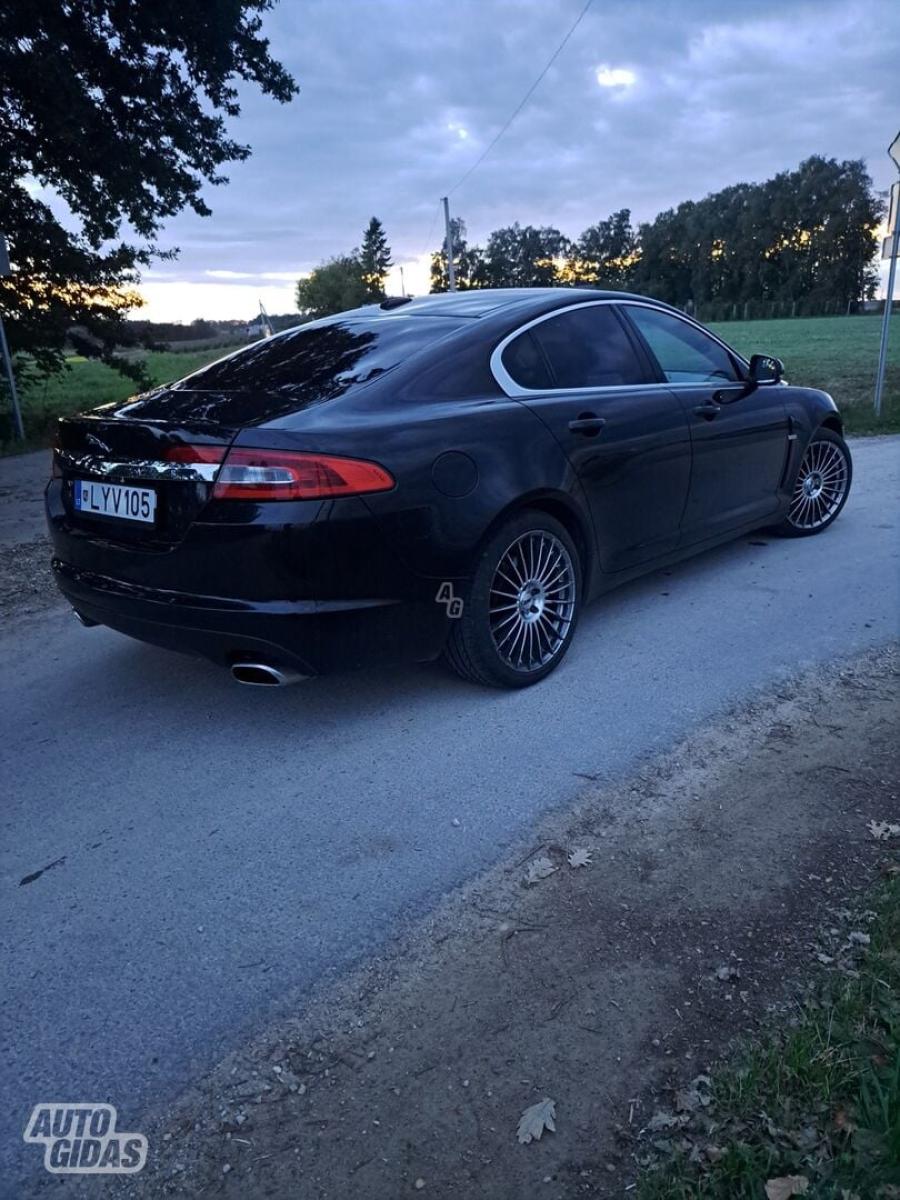 Jaguar XF 2010 in Pasvalys, with an engine capacity of 3.00 L and mileage of 360 thousand km for 3300 €, photo 7 on AUTOMOTO.COM.LV