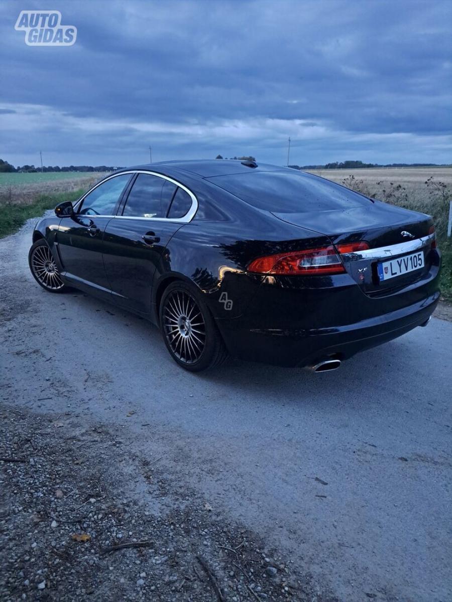 Jaguar XF 2010 in Pasvalys, with an engine capacity of 3.00 L and mileage of 360 thousand km for 3300 €, photo 8 on AUTOMOTO.COM.LV