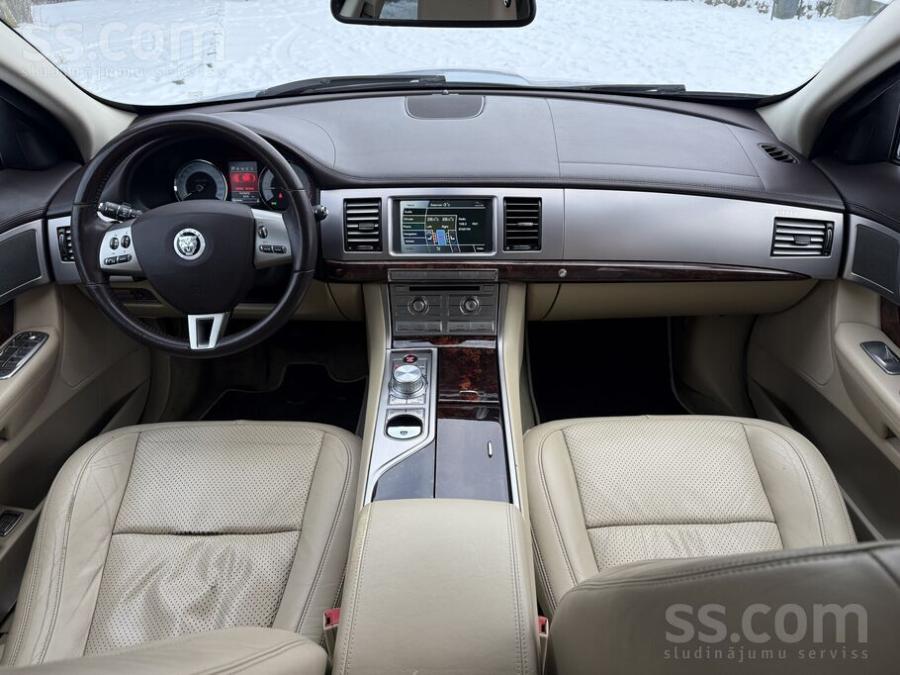 Jaguar XF 2011 Jūrmala, ar dzinēja tilpumu 3.00 L un nobraukumu 0 tūkst. km par 6950 €, foto 23 vietnē AUTOMOTO.COM.LV