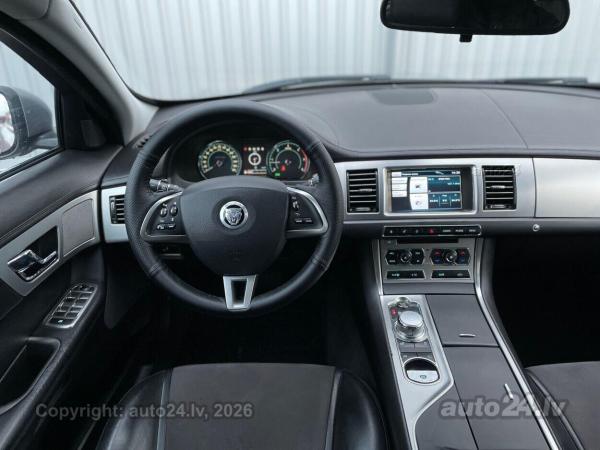Jaguar XF 2012 in Tallinn, with an engine capacity of 3.00 L and mileage of 350 thousand km for 7500 €, photo 8 on AUTOMOTO.COM.LV